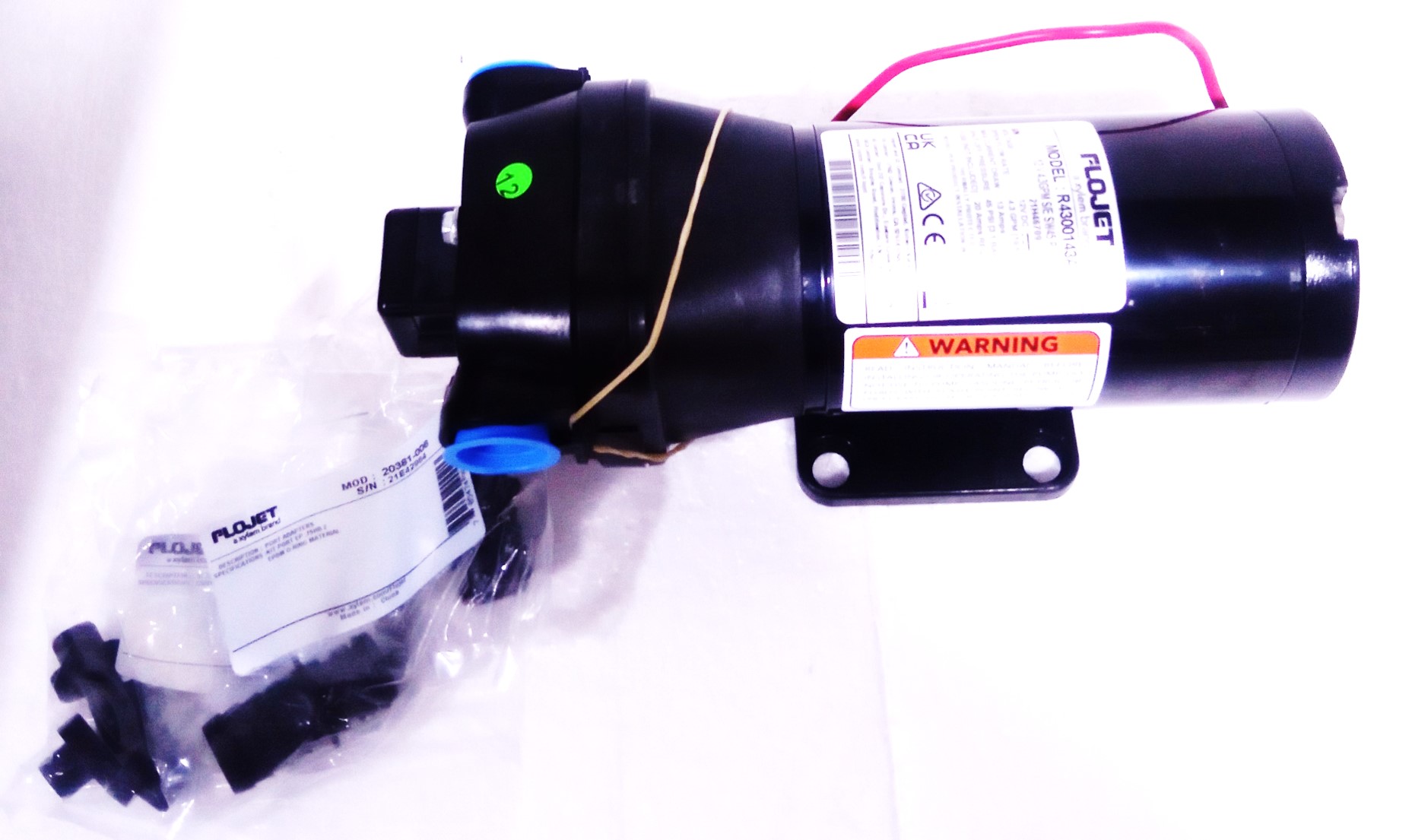 R4300143A FLOJET SELF PRIMING DIAPHARAGM PUMP 12V