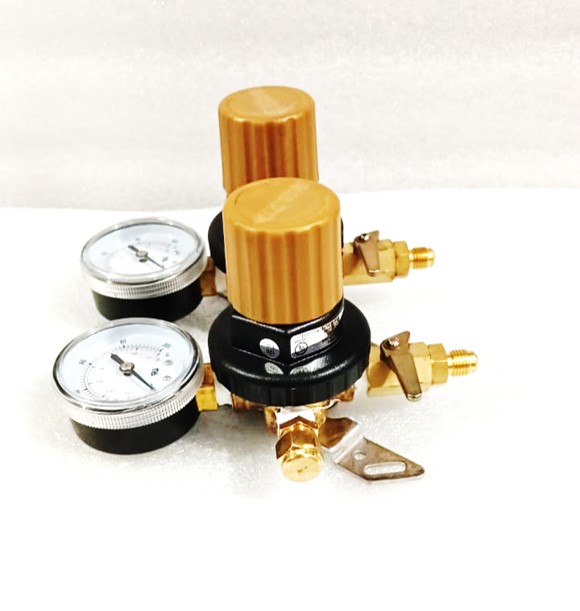 T5272SN REGULATOR VALVE (DUAL CO2 GAS SECONDARY REGULATOR) SECONDARY ...