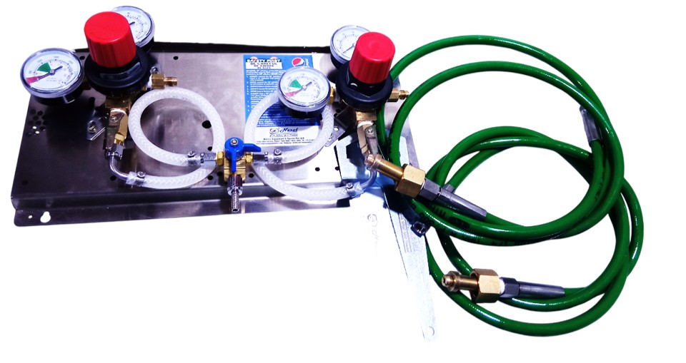 WALL MOUNTED REGULATOR WITH CHANGE OVER